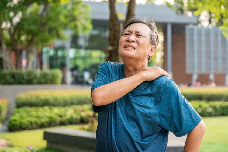 Postural Changes in Elderly: What You Need to Know